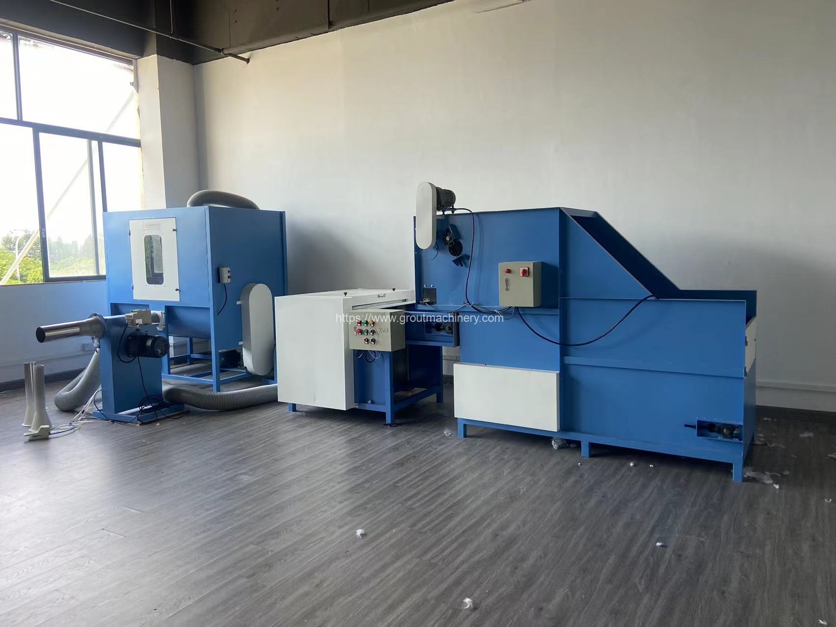 Waste fiber recycling machine to American customer - Singrout